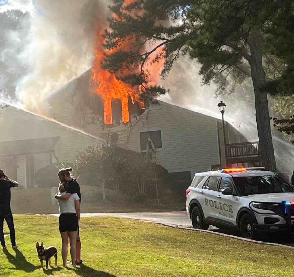 4 condos in Twiggs Corner heavily damaged by Tuesday fire | The Citizen
